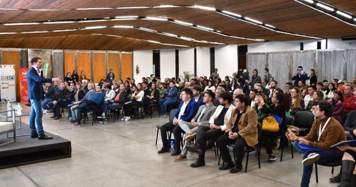 Un joven empresario tomense fue premiado por la CAME | El Diario de la ...